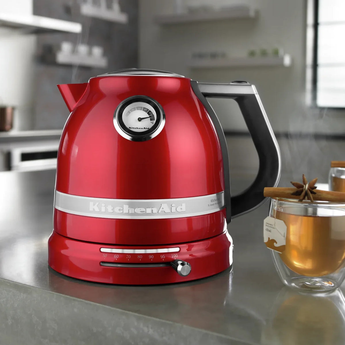 KitchenAid Proline Electric Kettle, Candy Apple Red #KEK1522CA – ECS Coffee